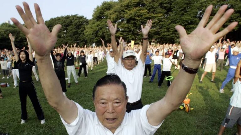 Radio Taiso: The 3-Minute Morning Exercise Japan Has Done Since 1928 ...
